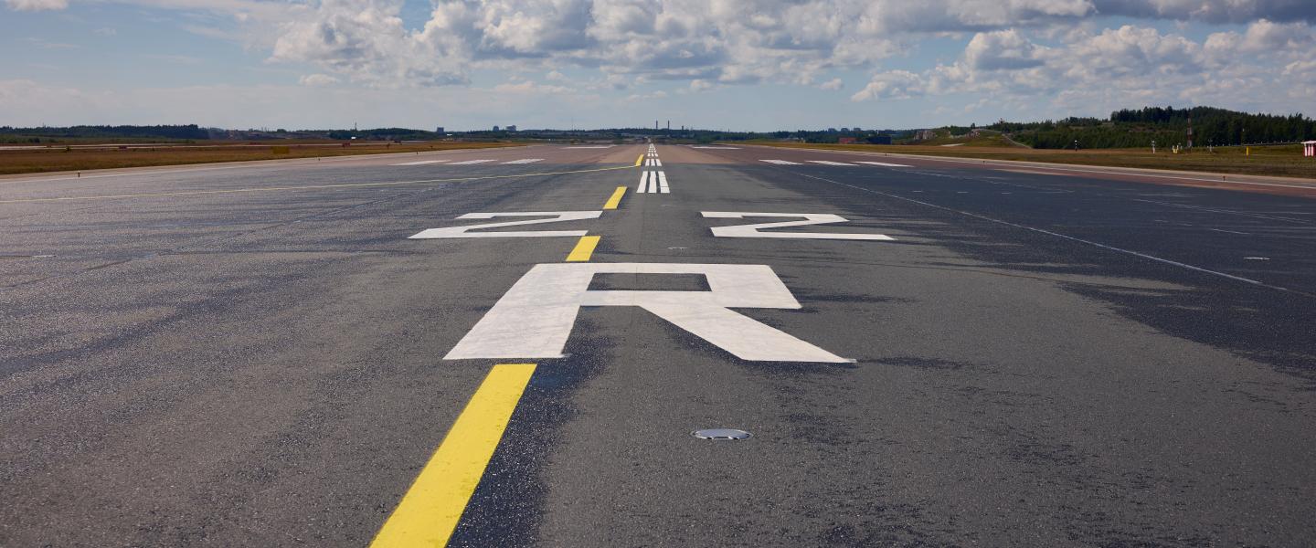 The renovation of Helsinki Airport's runway 3 to be completed on 12 ...